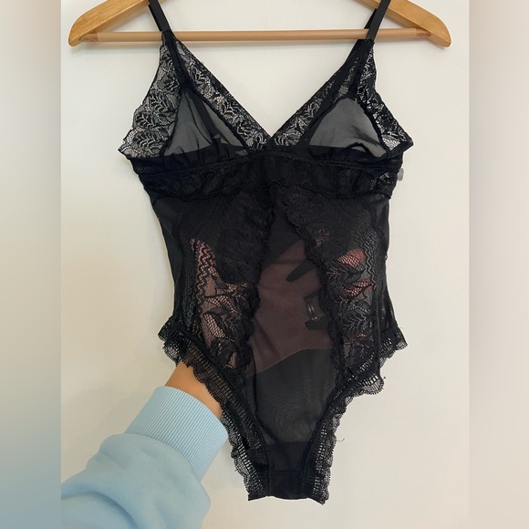 Flora Nikrooz Intimates And Sleepwear Flora Nikrooz Black Lace